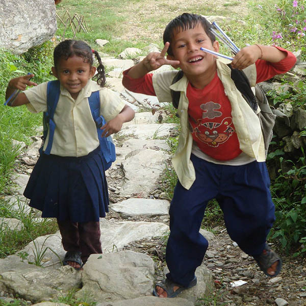 Hiking from Naudanda to Sarangkot. One day in Pokhara - Plan Himalaya